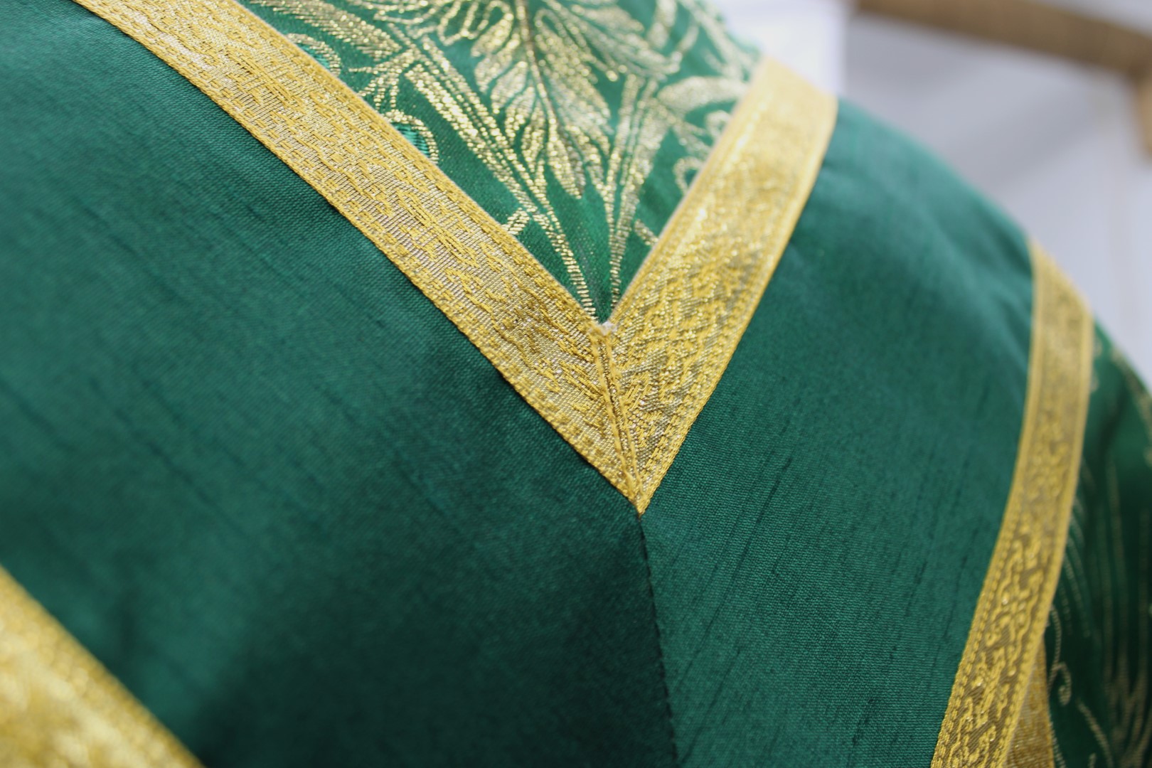 Green Roman Chasuble w/ Stole, Burse, Veil, and Maniple | T. H. Stemper Co.